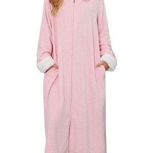 Intimates & Sleepwear | Warm And Cozy Pink And White Robe Awesome For ...